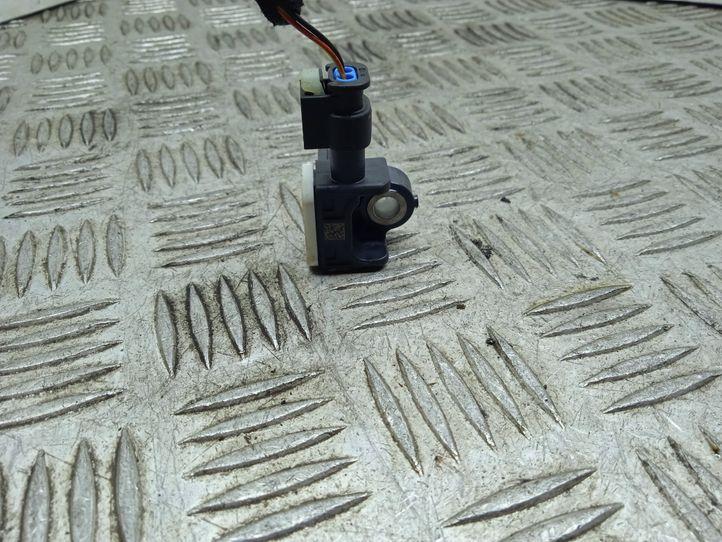 MERCEDES-BENZ GLE W166 A1668210151 sensore di impatto anteriore sinistro 2.10 18249711